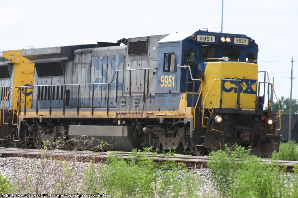 CSX 5951